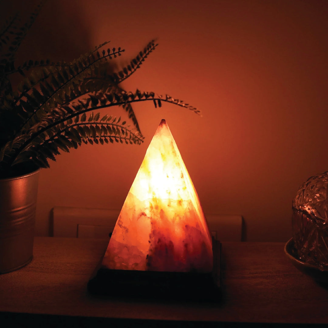 Genconnect: What Makes a Himalayan Salt Lamp an Essential Accessory fo